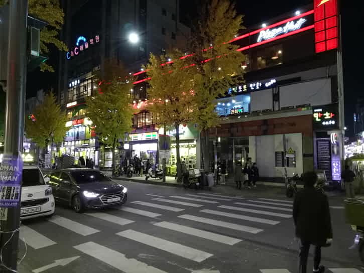 What Things To Do In Hongdae and How To Go There? (Guide)