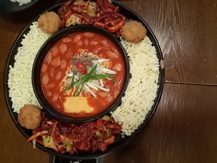 What Things To Do In Hongdae and How To Go There? (Guide)